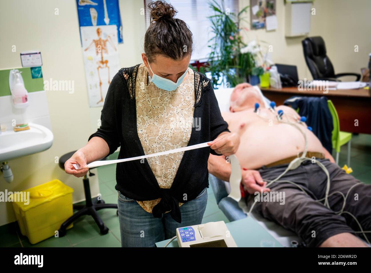 Man overweight chest hi-res stock photography and images - Alamy