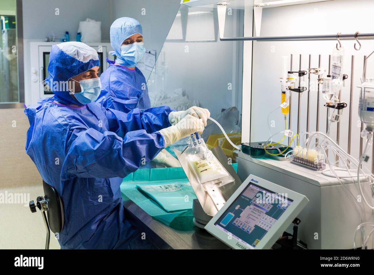 Automated preparation of parenteral nutrition mixtures for neonatal ...