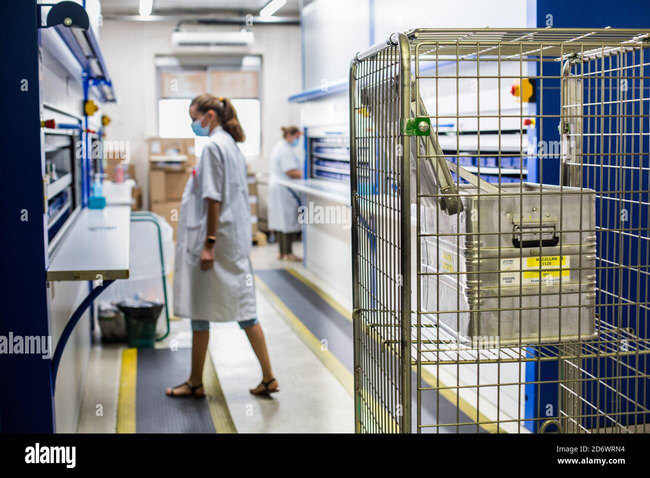 Drug distribution area and preparation of orders for hospital services ...