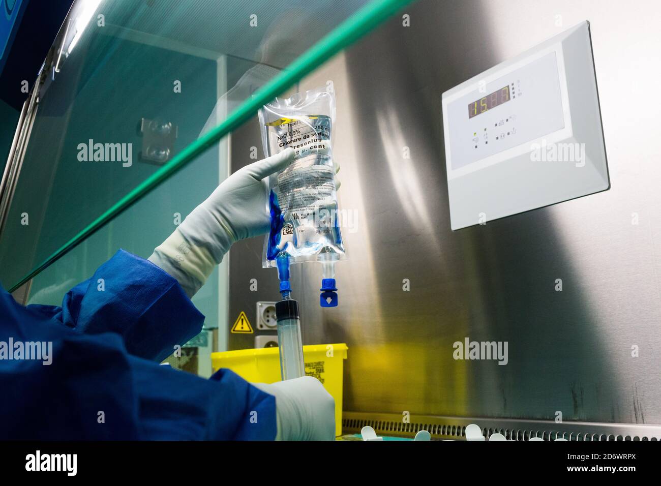 Production of chemotherapy and biotherapy treatments in a hospital ...