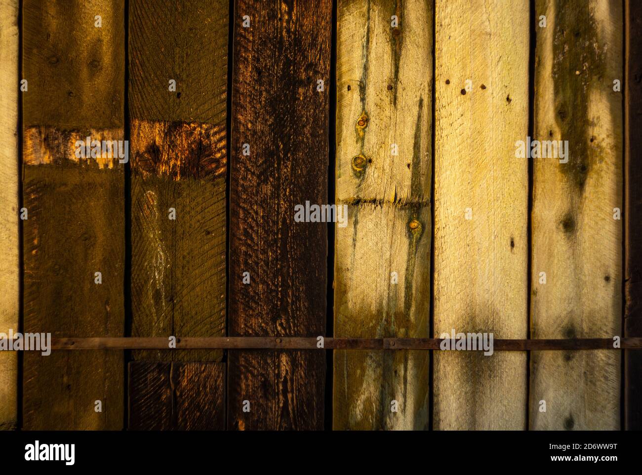 Wood painted dark brown hi-res stock photography and images - Alamy