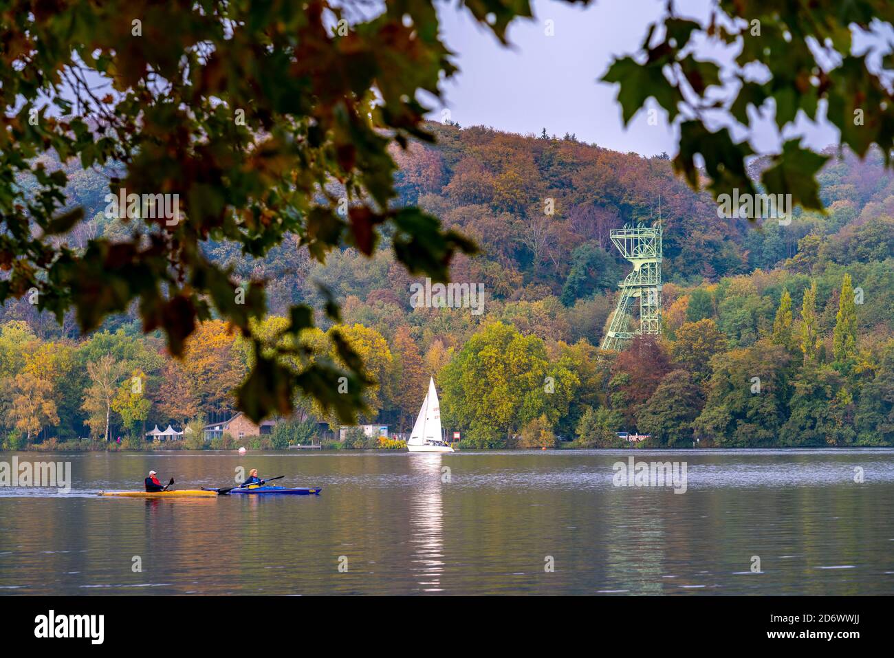 Lake Baldeney in Essen, a reservoir of river Ruhr, autumn, NRW, Germany ...