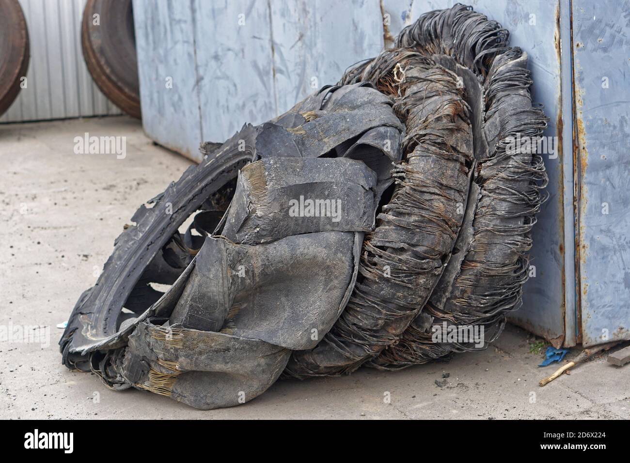 Shredded tire hi-res stock photography and images - Alamy