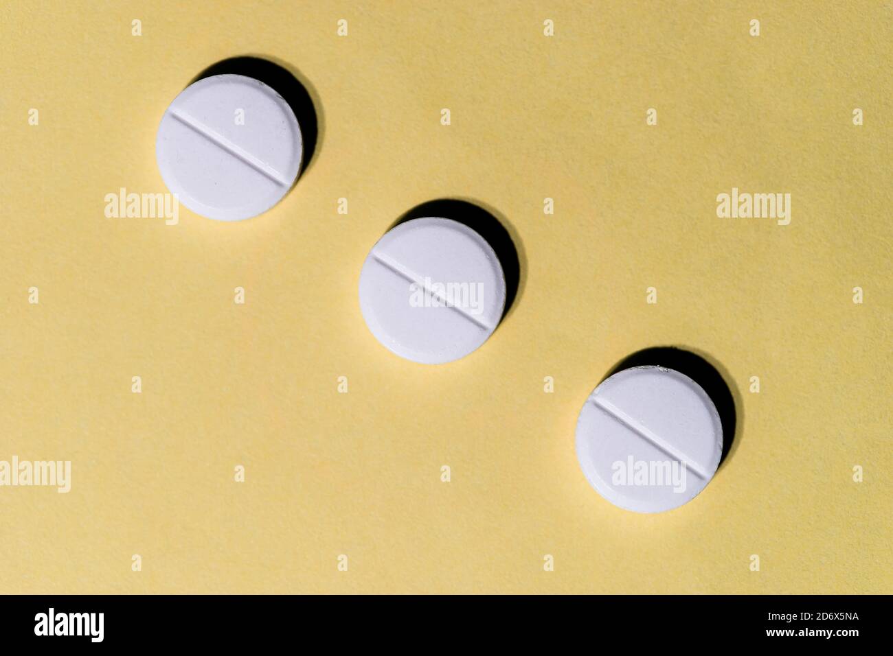 Round effervescent tablets hi-res stock photography and images - Alamy