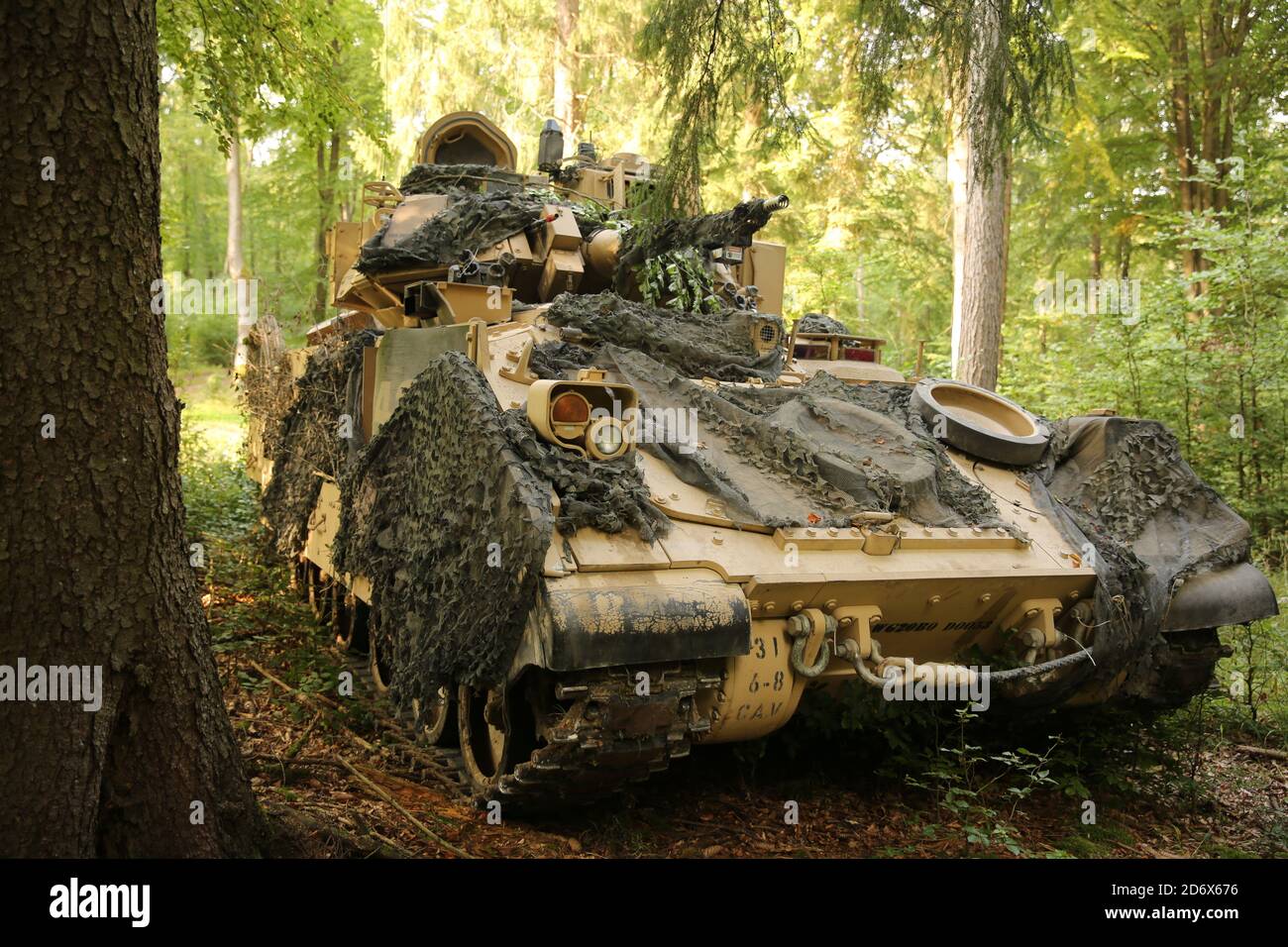 6 8 cav hi-res stock photography and images - Alamy