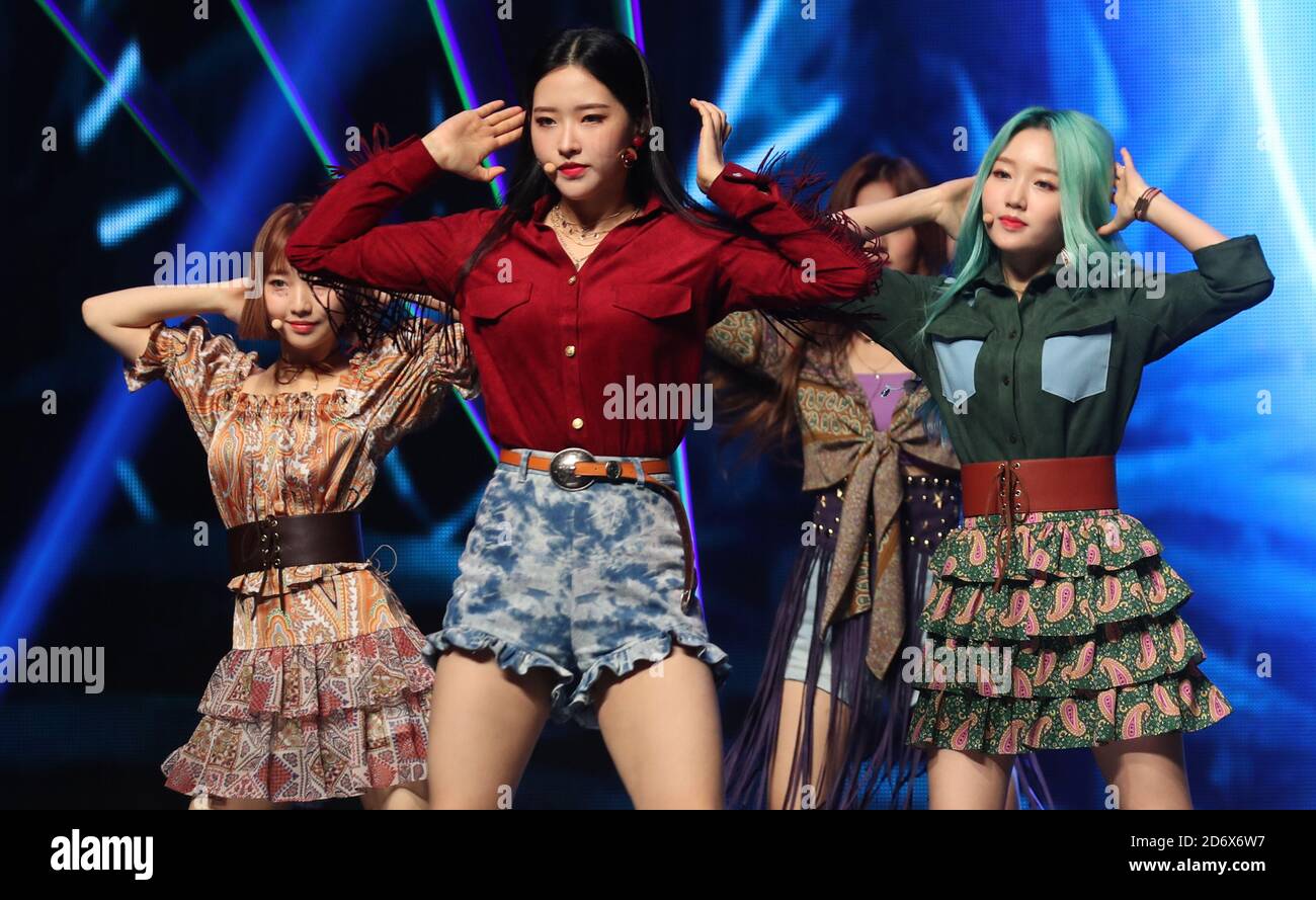 20th Oct, 2020. S. Korean girl group Loona South Korean girl group ...