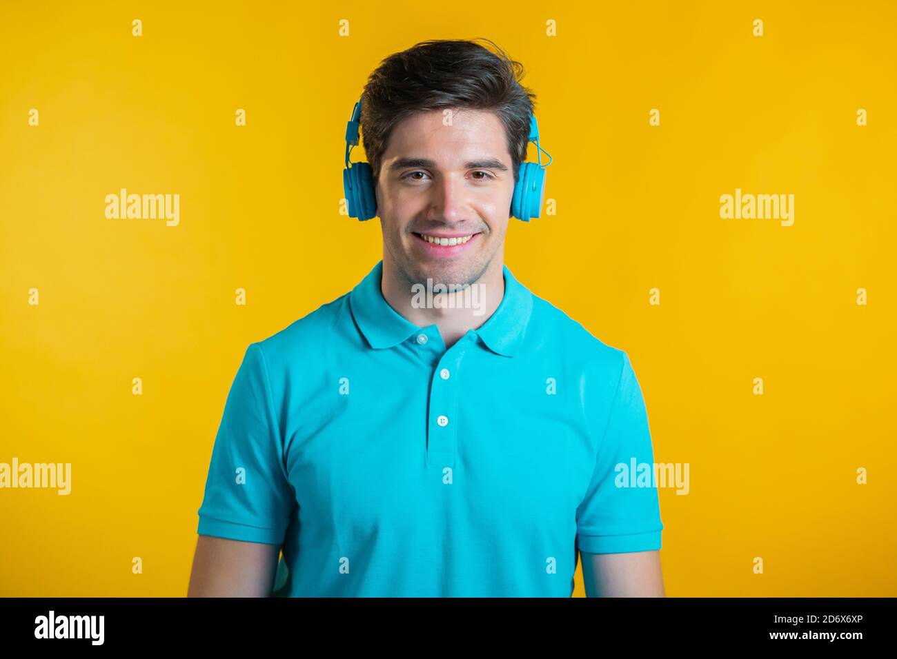 Outdoor office dance party hi-res stock photography and images - Alamy