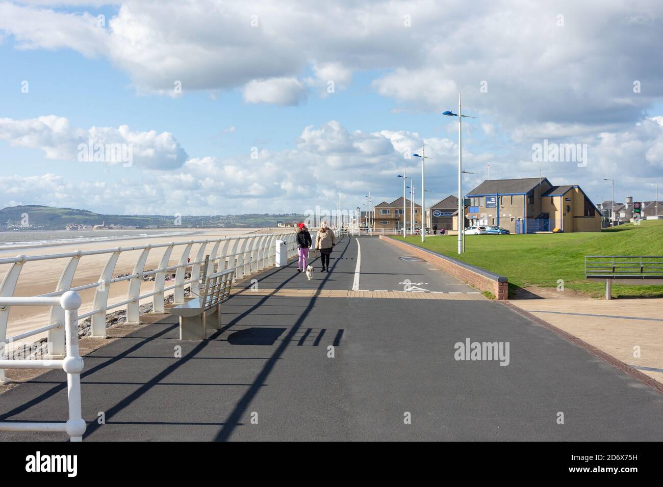 Seaside shore tourism hi-res stock photography and images - Alamy