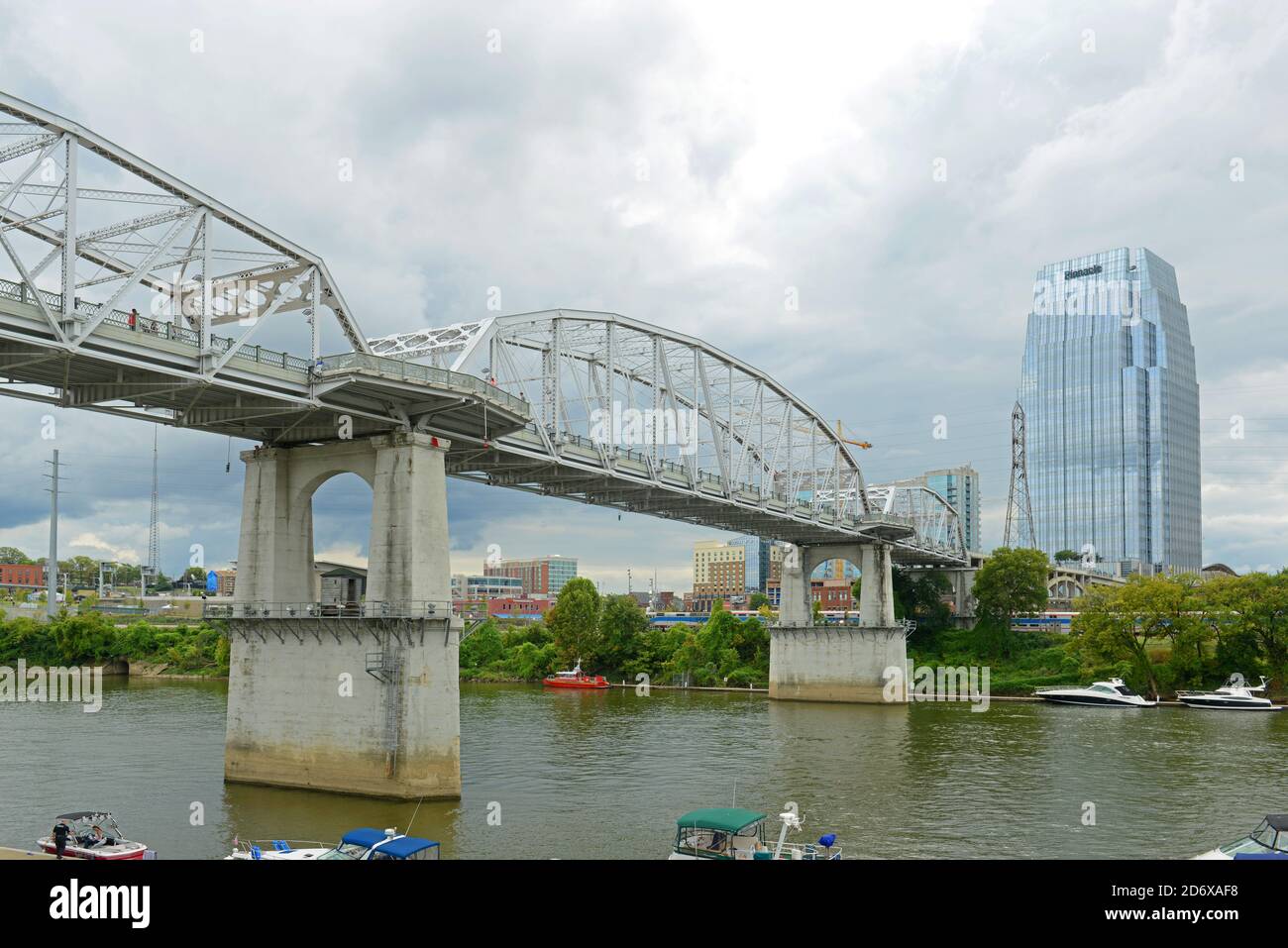 John Seigenthaler Pedestrian Bridge High Resolution Stock Photography ...