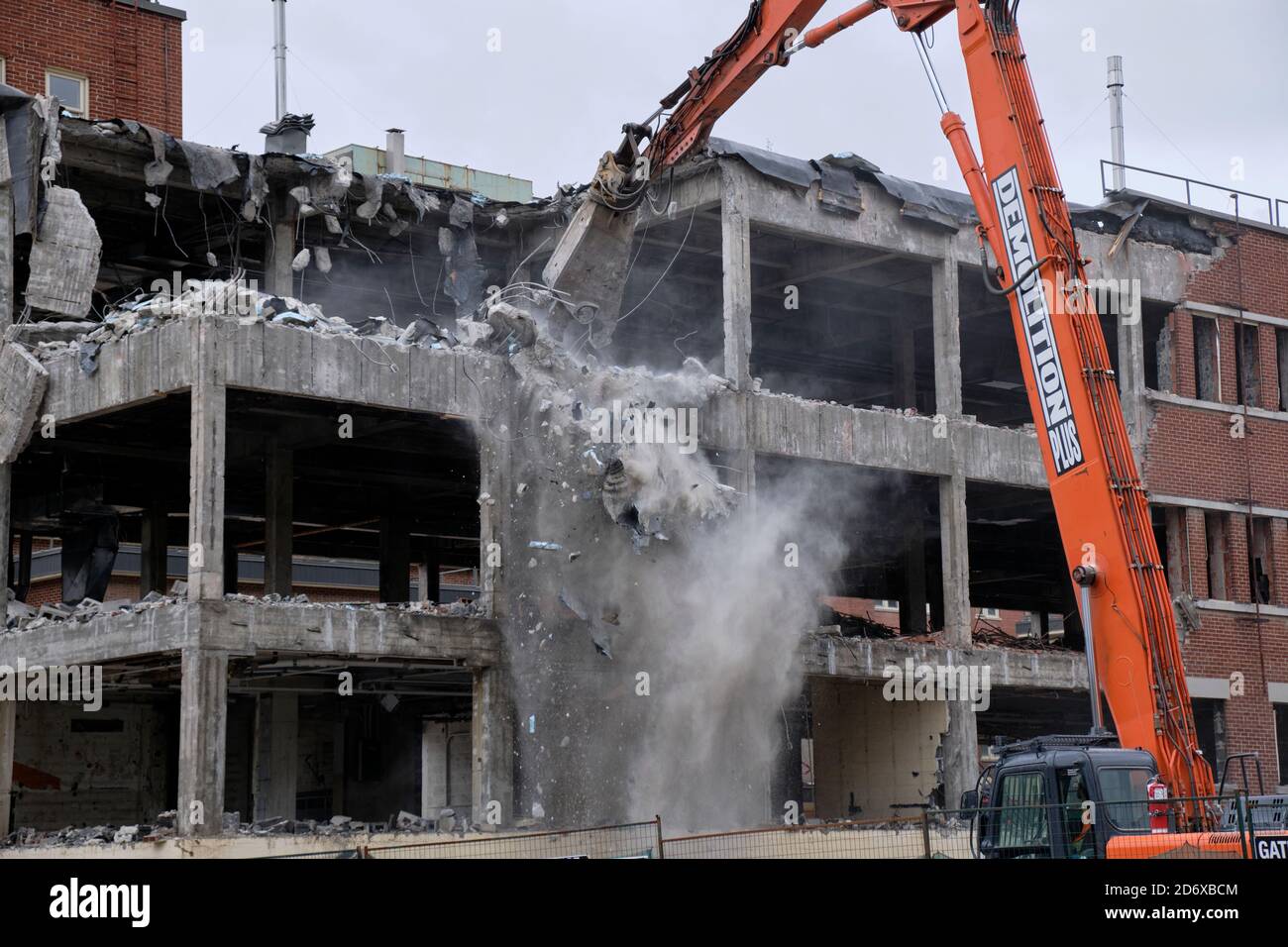 Demoliton plus hi-res stock photography and images - Alamy
