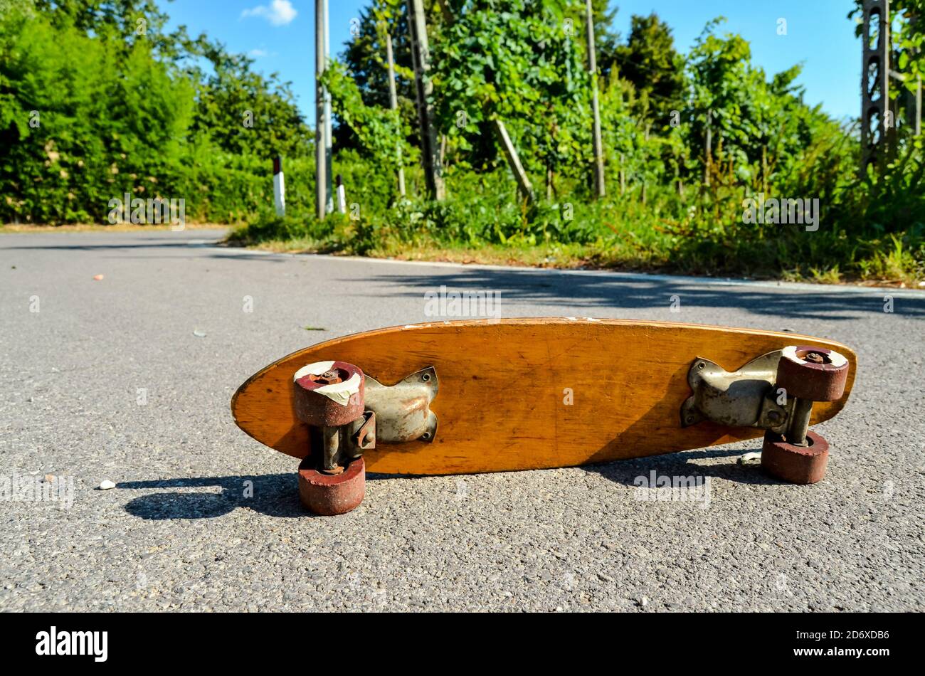 Wooden 70's skate board skateboard Stock Photo - Alamy