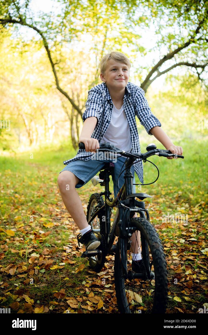 Boy and mtb hi-res stock photography and images - Alamy