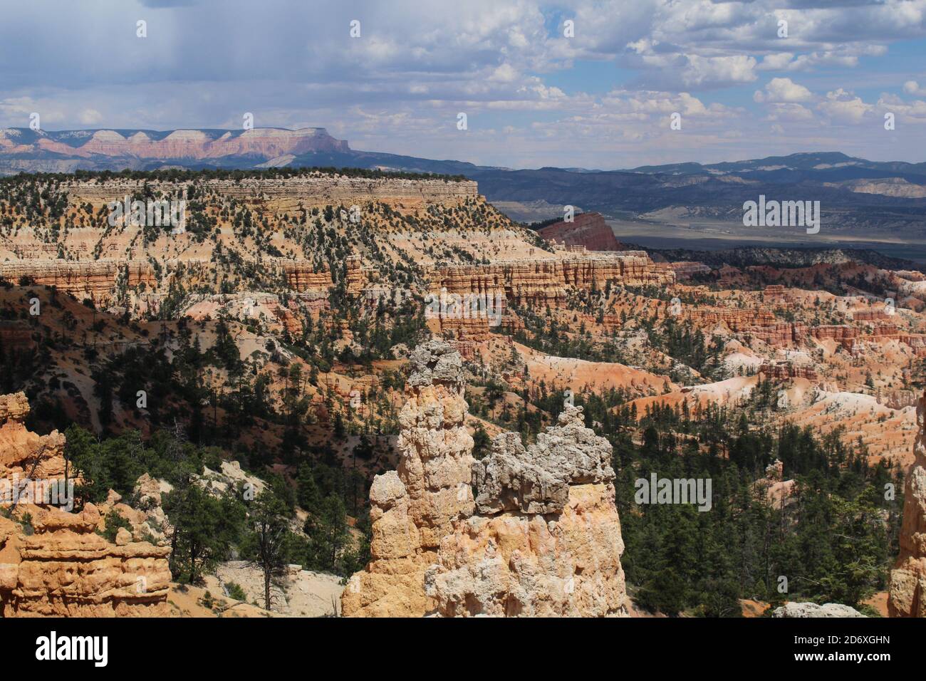 Bryce Canyon National Park features rare and colorful geologic features ...