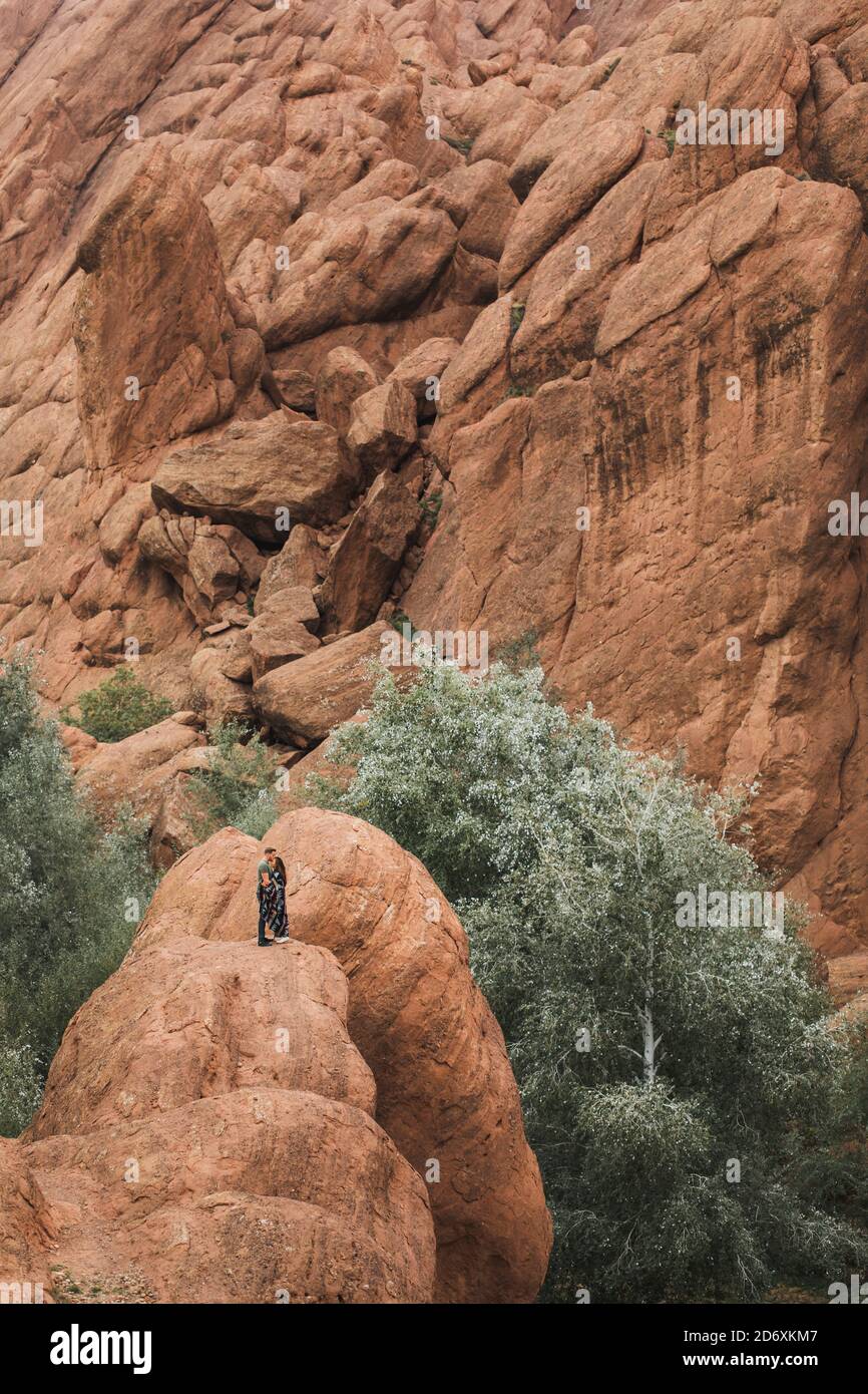 Couple in love on background of Todra gorge canyon landscape in Morocco ...