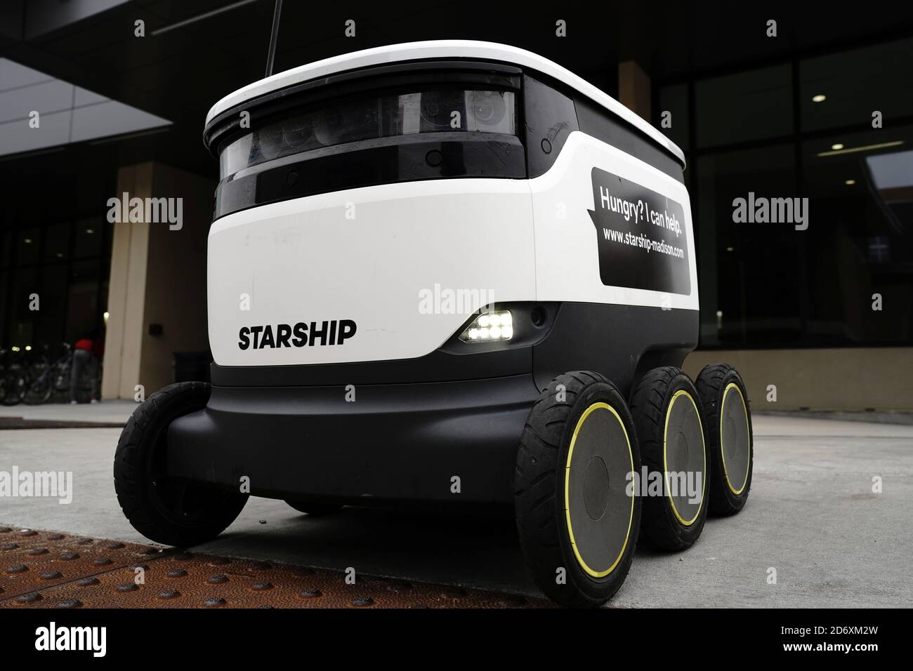 Starship delivery robots hi-res stock photography and images - Alamy