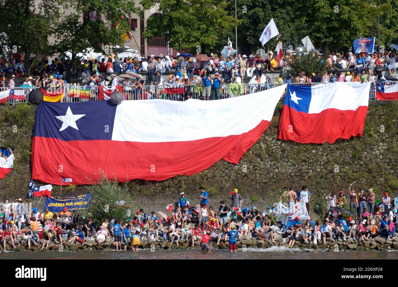 World Youth day in Germany , Cologne, 18.8.2005, pilgrims showing huge ...