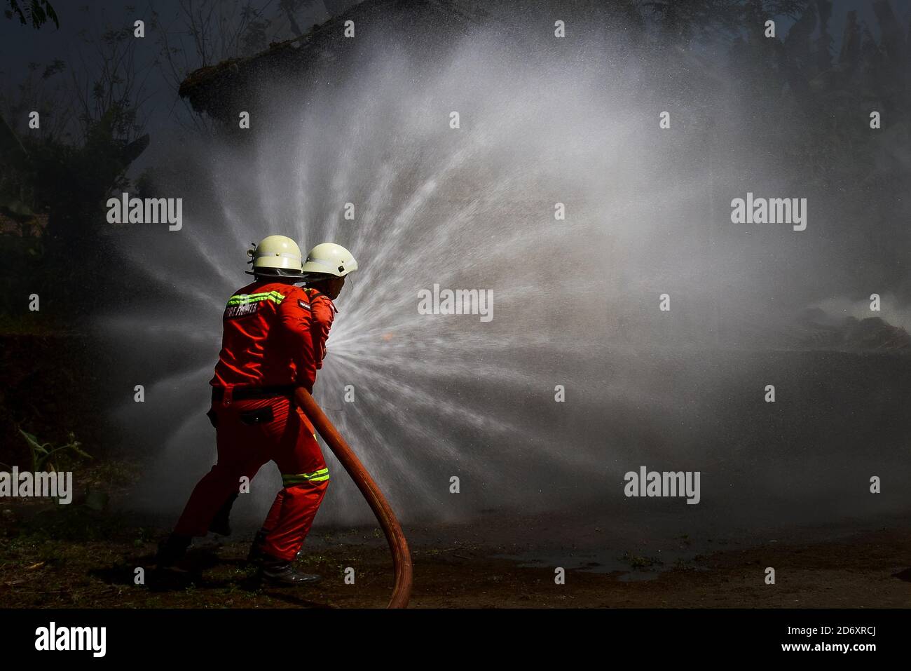 Free fighter hi-res stock photography and images - Alamy