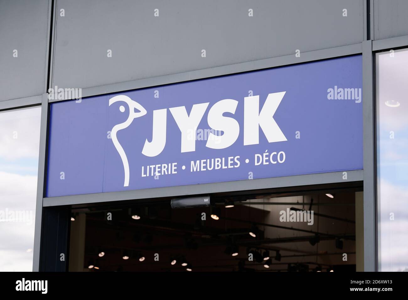 Bordeaux , Aquitaine / France - 16 10 2020 : Jysk logo and sign text of ...