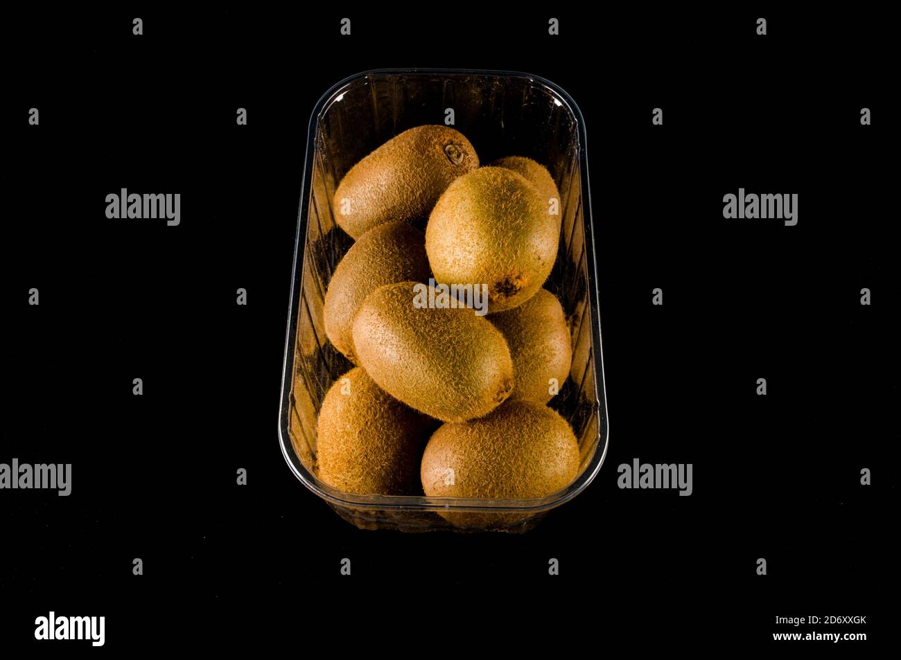 Kiwi in a box isolated Stock Photo - Alamy