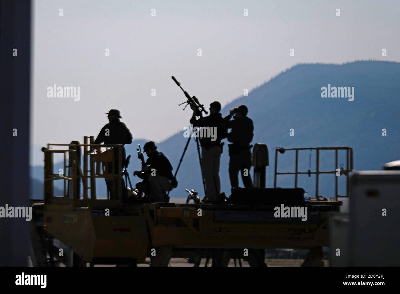 Sniper team hi-res stock photography and images - Alamy
