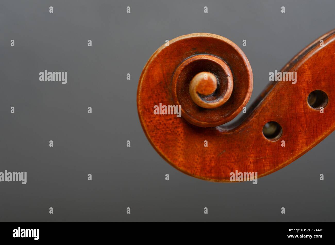 Antiquized vintage violin handmade instrument by Pablo Saco Luthier ...