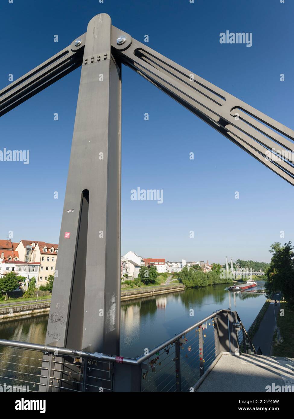 The Kettenbruecke (chain bridge) spanning the Main Donau Channel or the ...