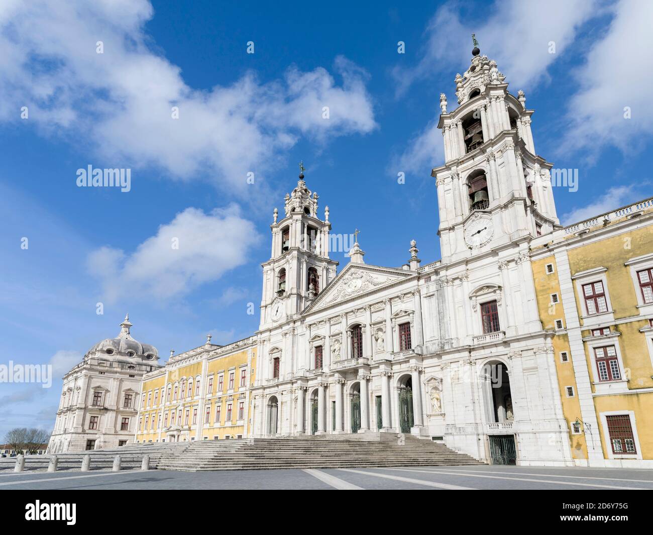 Palacio Nacional de Mafra, the national palace Mafra, the most ...