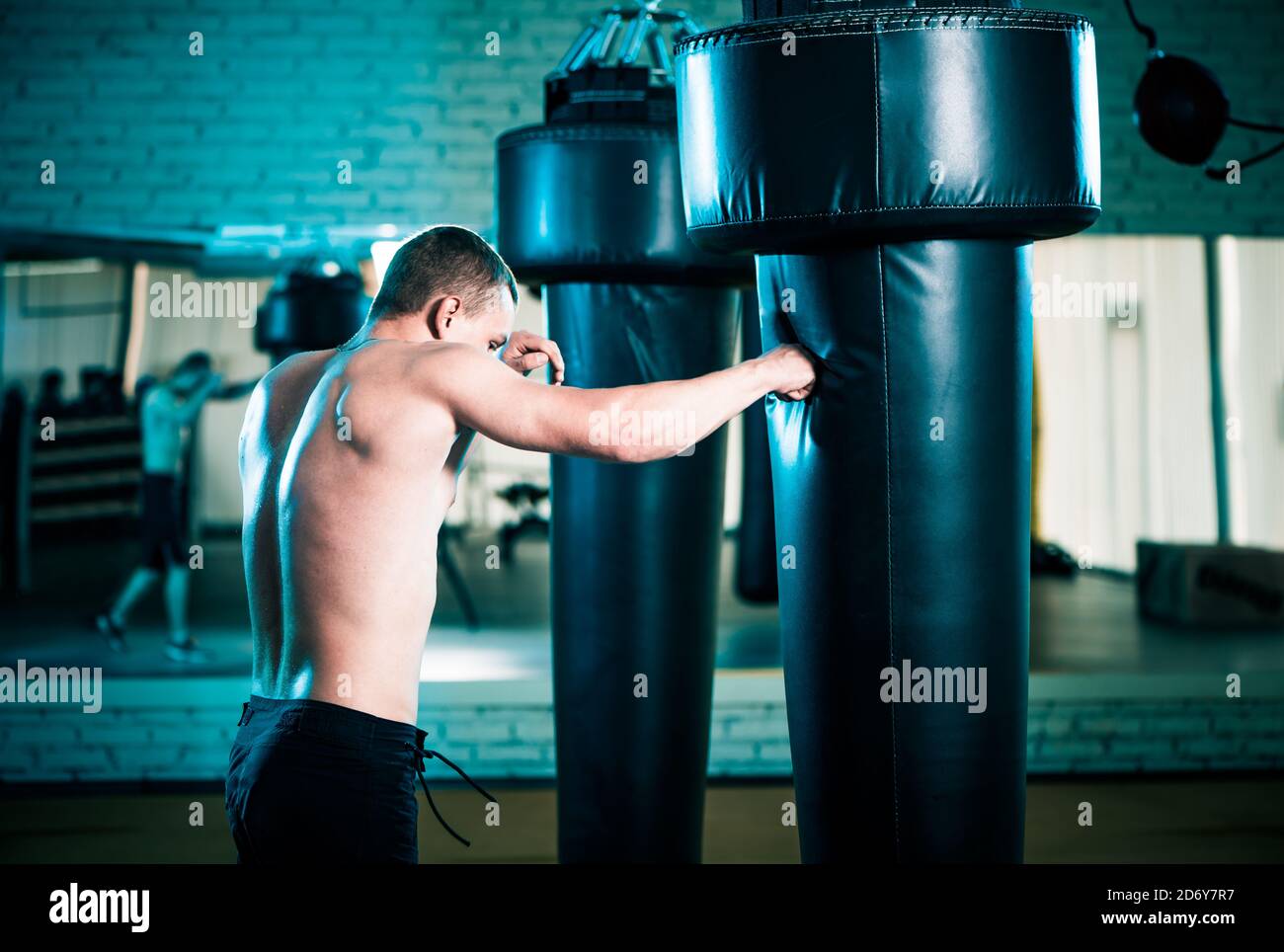 Muscle man hi-res stock photography and images - Alamy