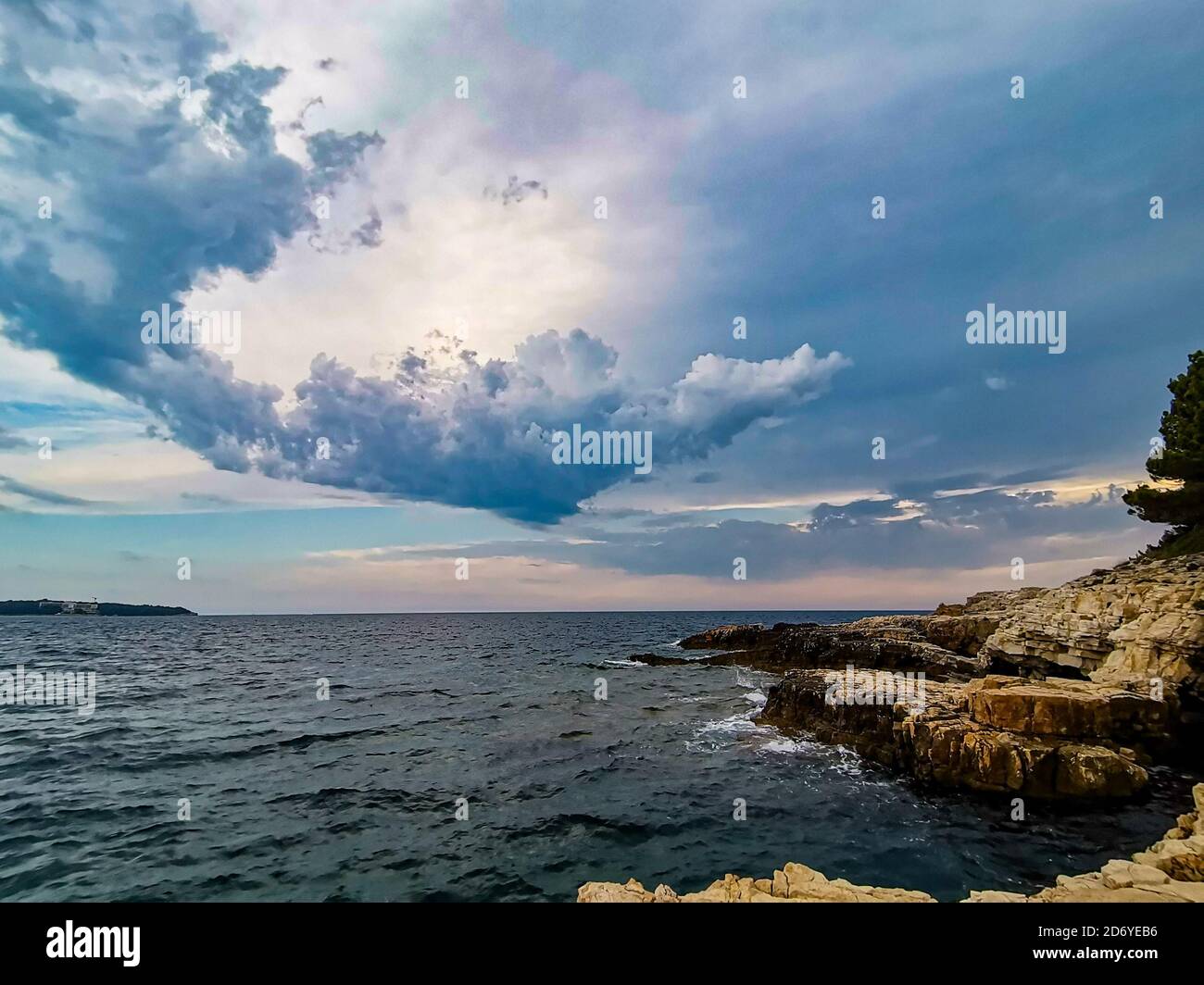 Epic sky hi-res stock photography and images - Alamy
