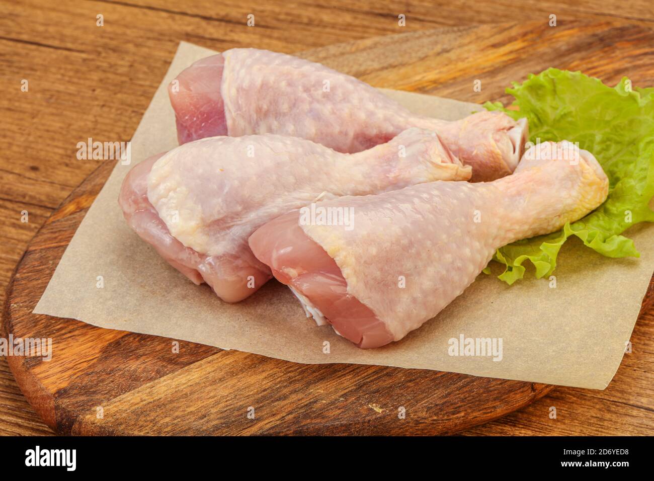 Raw chicken drumsticks ready for cooking Stock Photo - Alamy