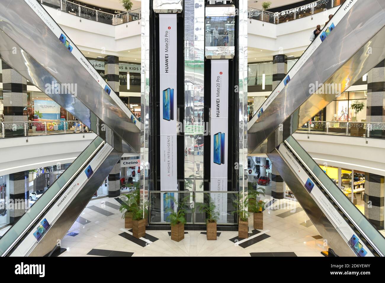 Menlyn Park Shopping Centre, Pretoria Stock Photo - Alamy