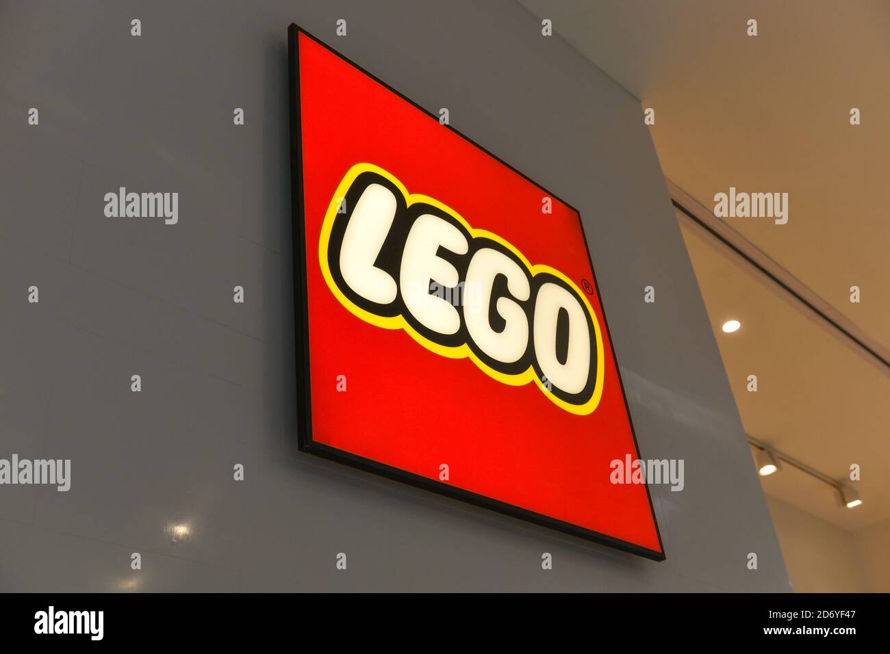 Lego logo hi-res stock photography and images - Alamy