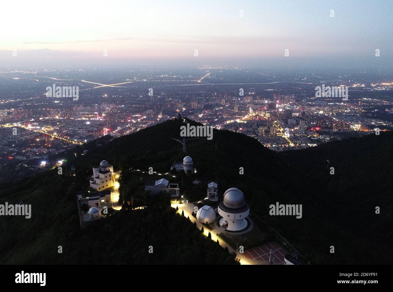 Lintong district hi-res stock photography and images - Alamy