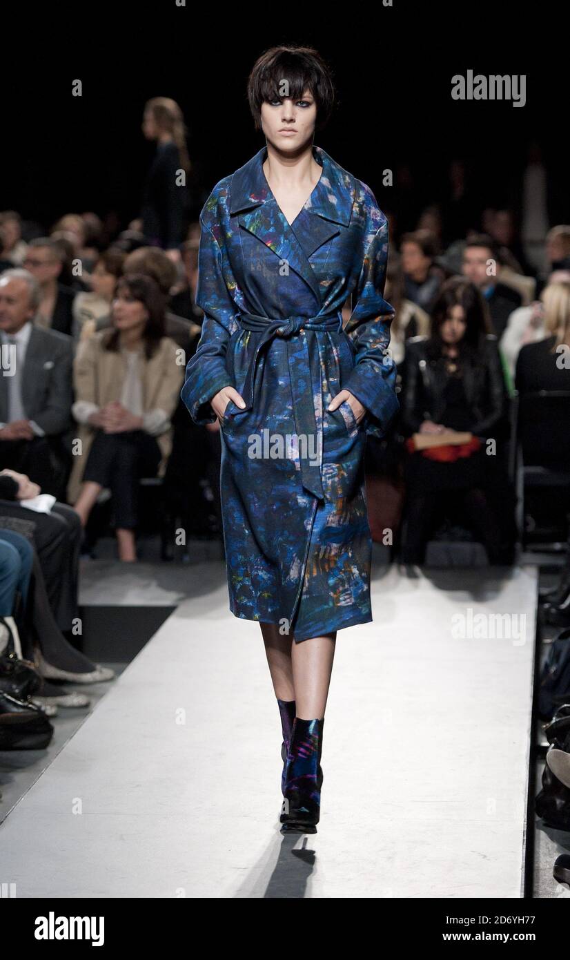 A model on the catwalk at the erdem catwalk show hi-res stock ...