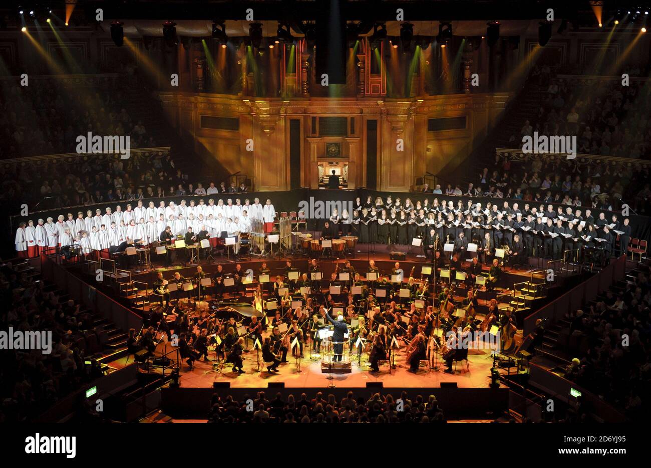 Bramwell Tovey conducts the Orchestra of Opera North at Classic FM Live ...