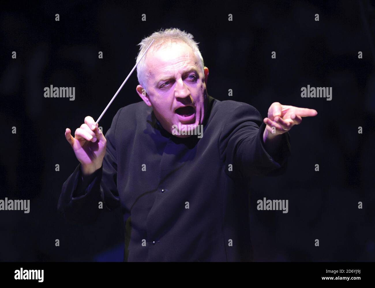 Bramwell Tovey conducts the Orchestra of Opera North at Classic FM Live ...