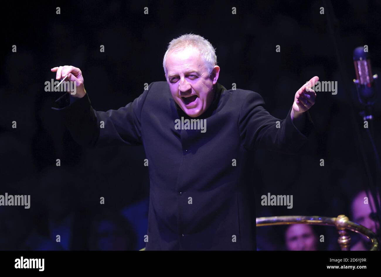 Bramwell Tovey conducts the Orchestra of Opera North at Classic FM Live ...