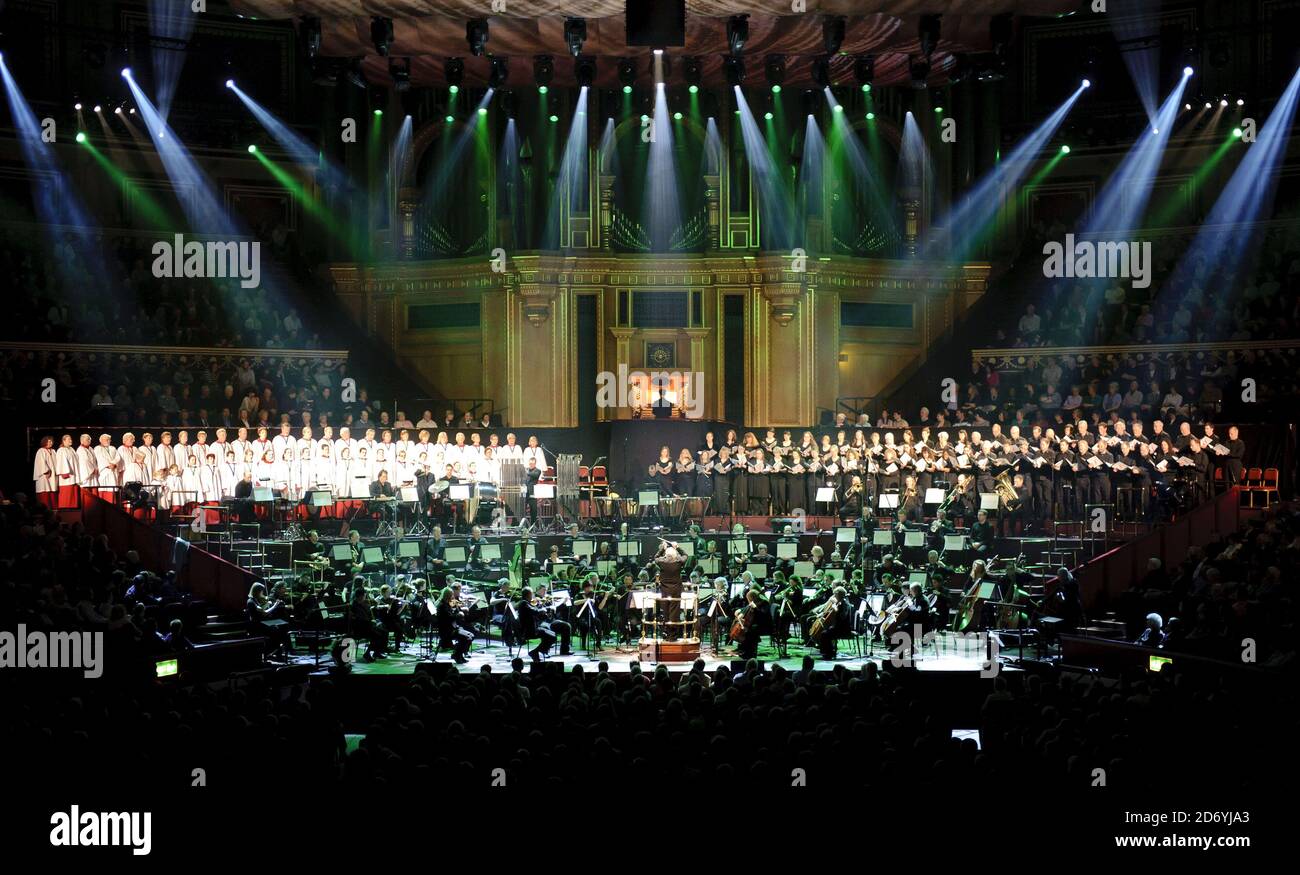 Bramwell Tovey conducts the Orchestra of Opera North at Classic FM Live ...