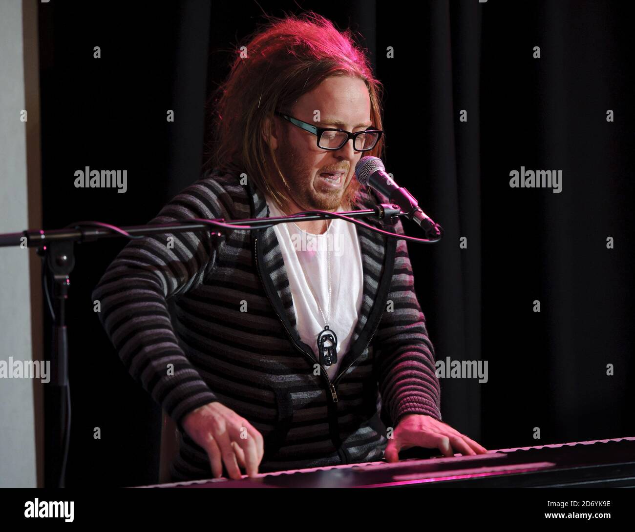 Tim Minchin is interviewed and performs songs on the Geoff Lloyd ...