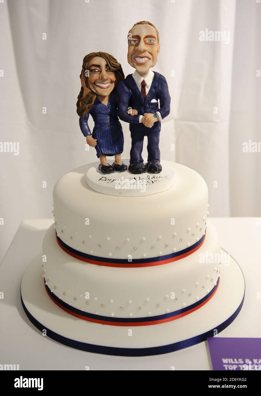 A competition cake by Cassie Lawrence and Emma Peat, at the Tate and ...