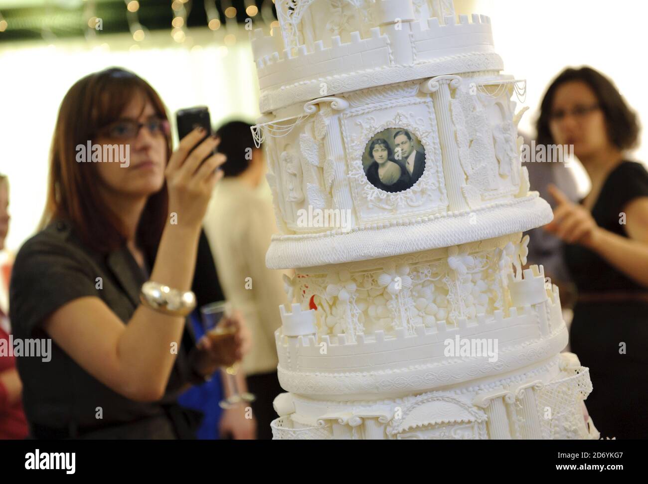 Royal themed hi-res stock photography and images - Alamy