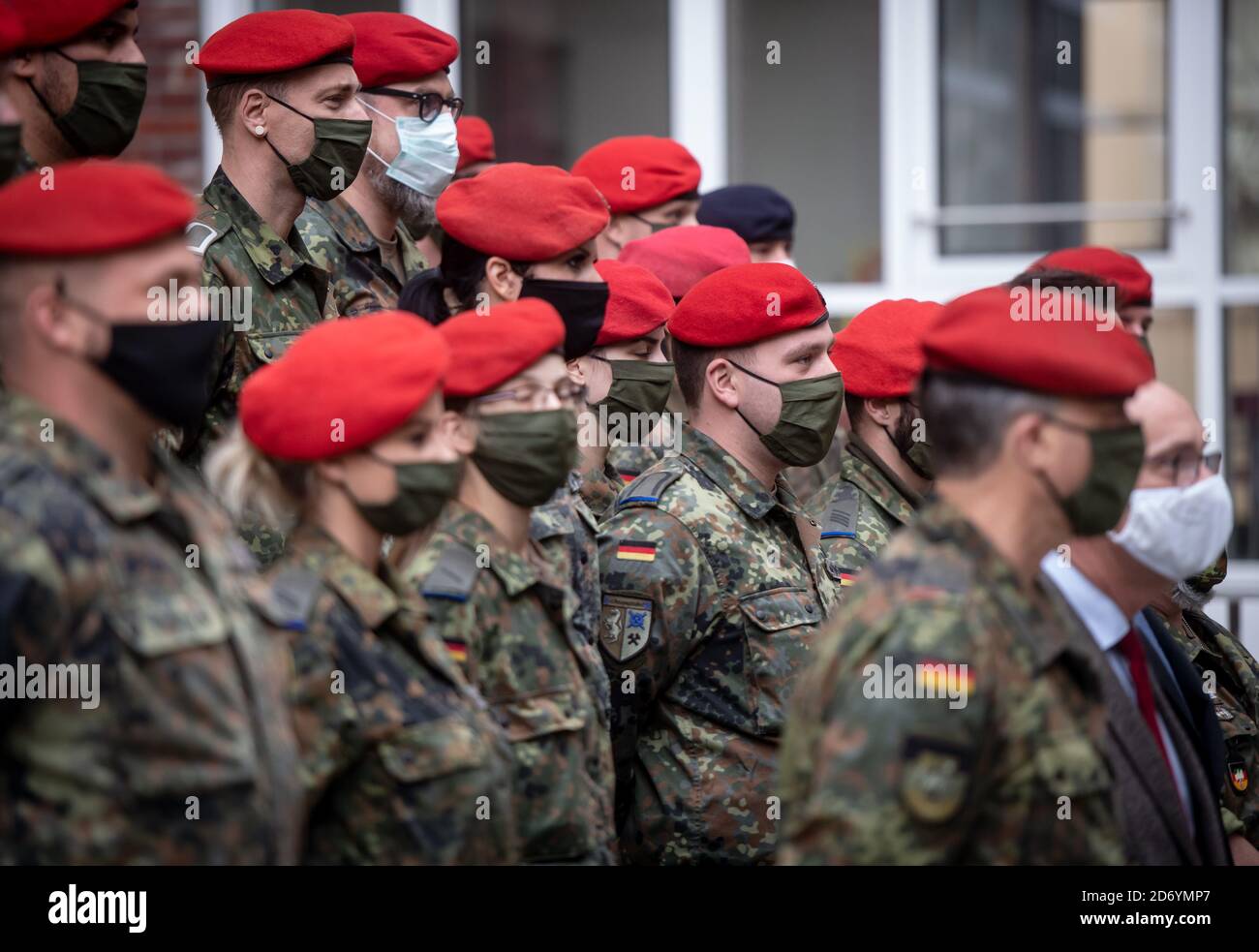 Dortmund, Germany. 20th Oct, 2020. Bundeswehr soldiers line up for a ...