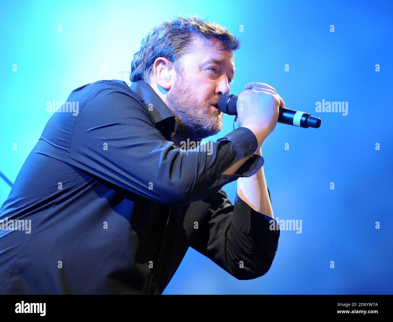 Guy garvey reading festival hi-res stock photography and images - Alamy