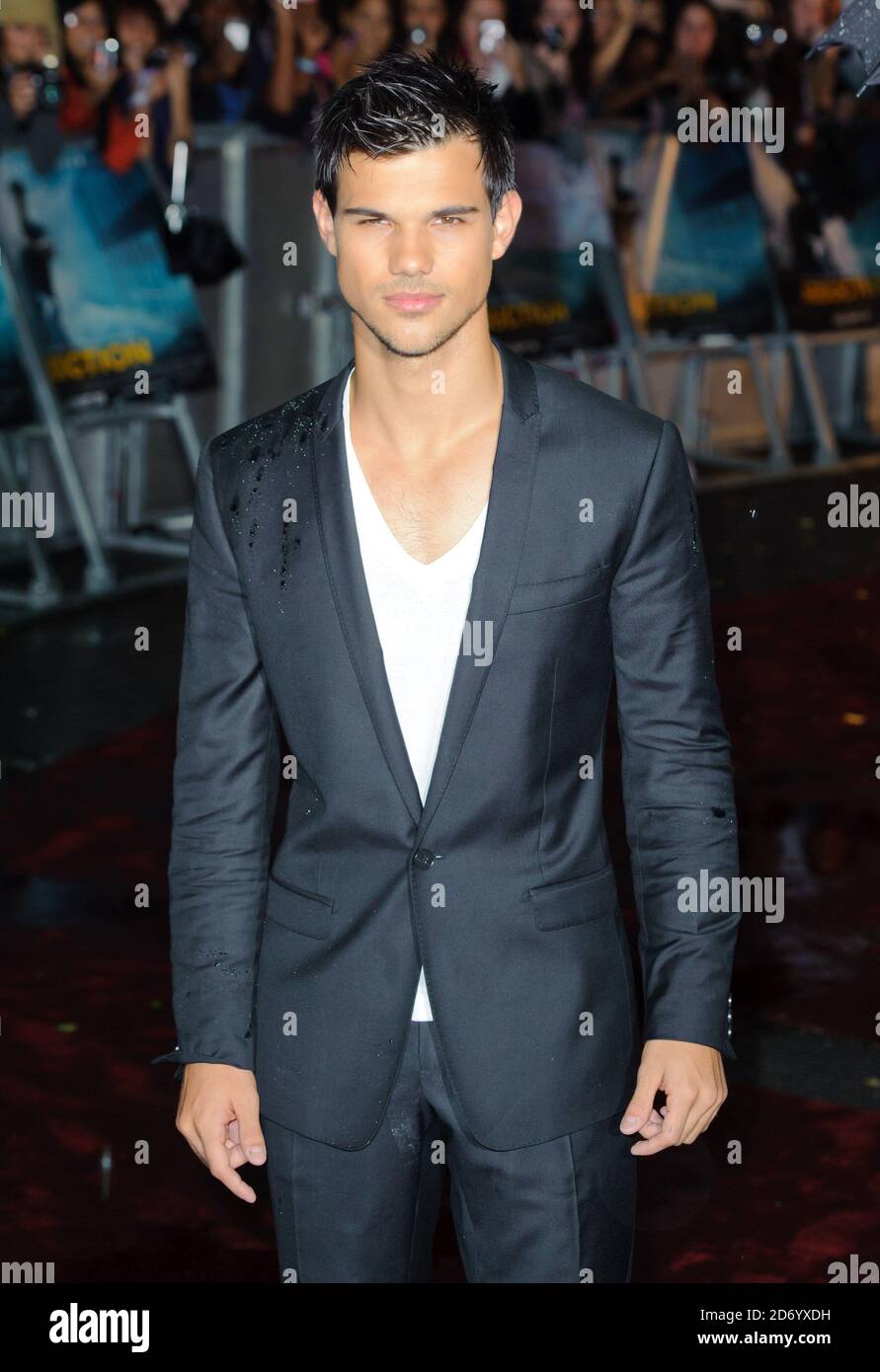 Taylor Lautner attending the premiere of Abduction, at the BFI Imax ...