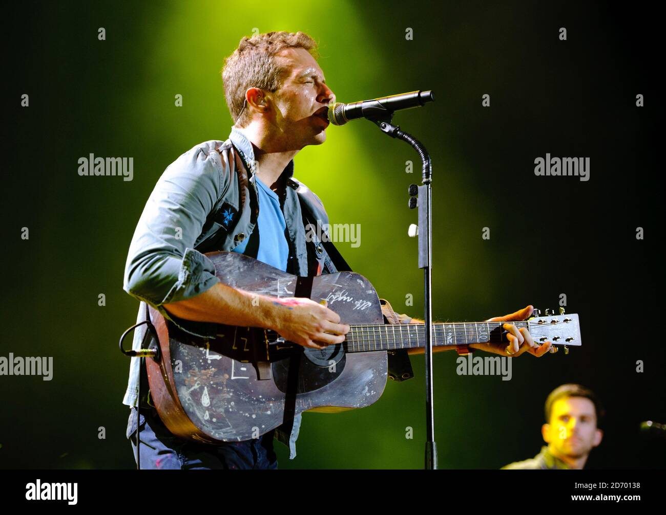 EDITORIAL USE ONLY NO MERCHANDISING Chris Martin of Coldplay performing ...