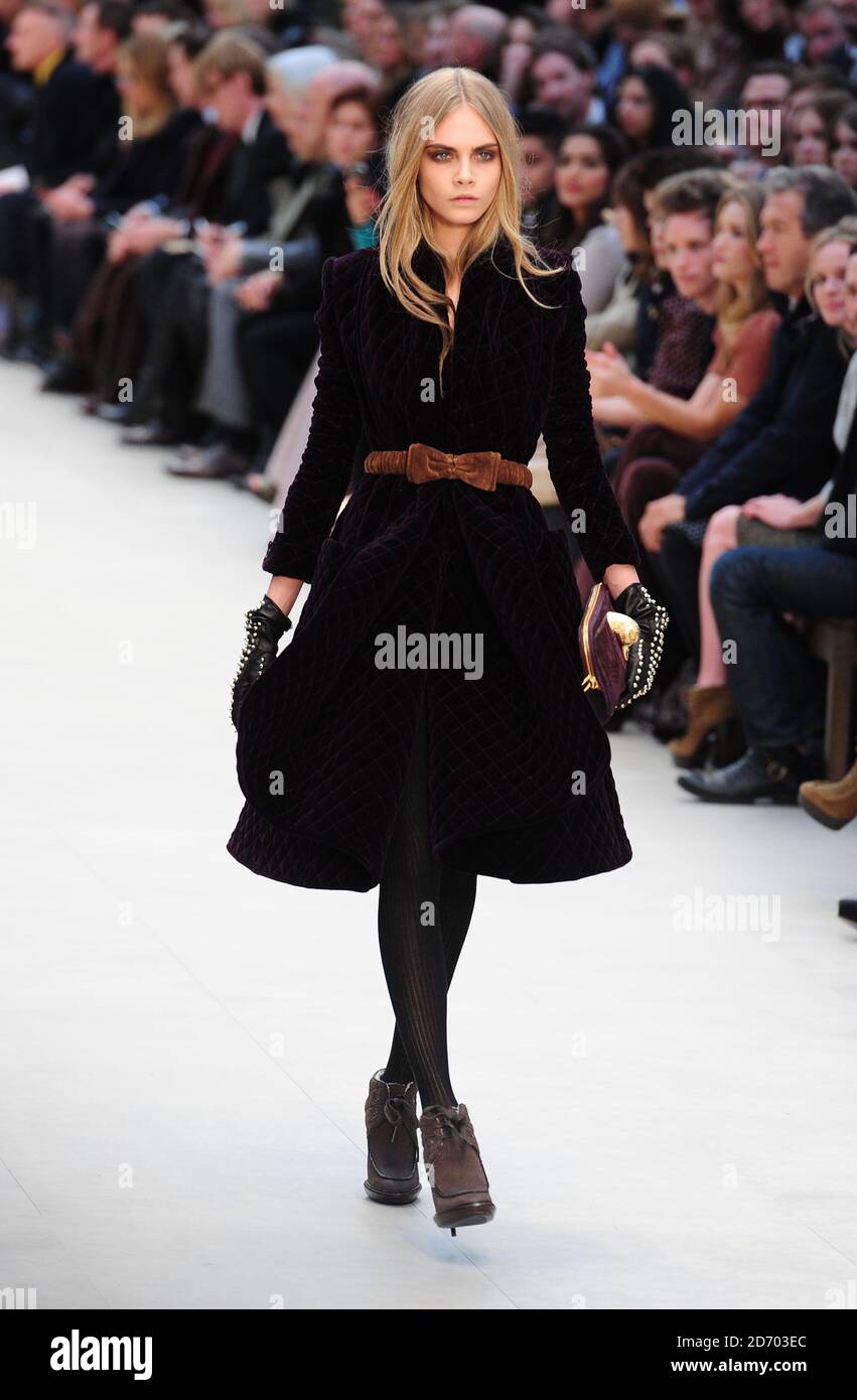 Cara Delevingne Runway Burberry