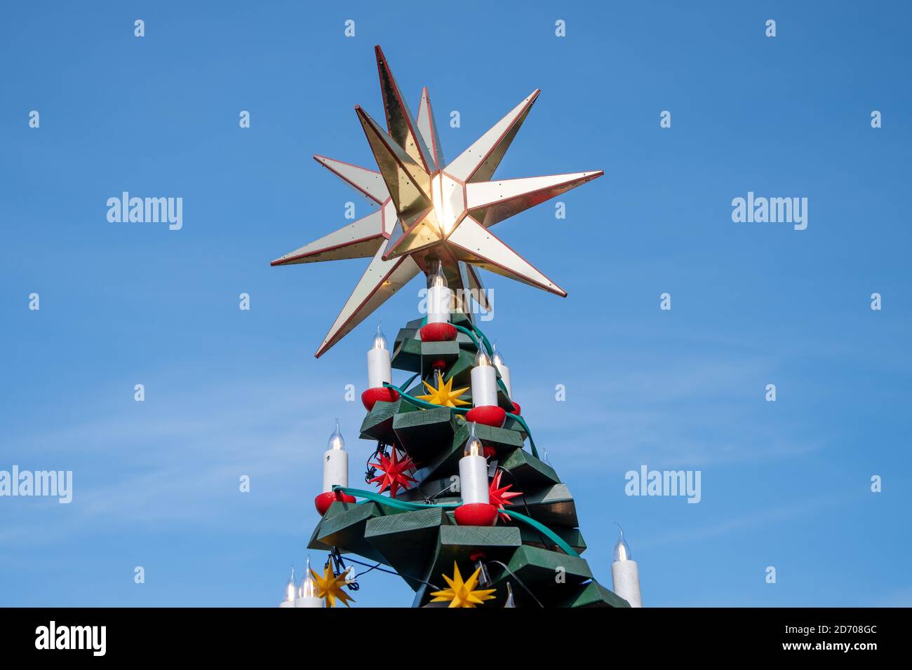 Seiffen, Germany. 02nd Oct, 2020. In the Toy Village Seiffen the first ...