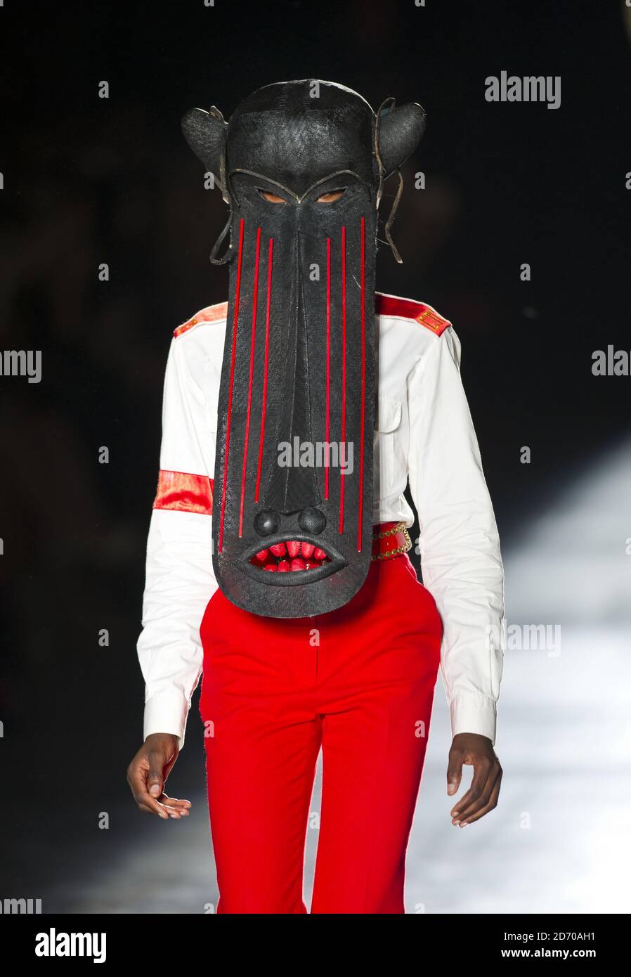 Philip treacy london fashion week show hi-res stock photography and ...