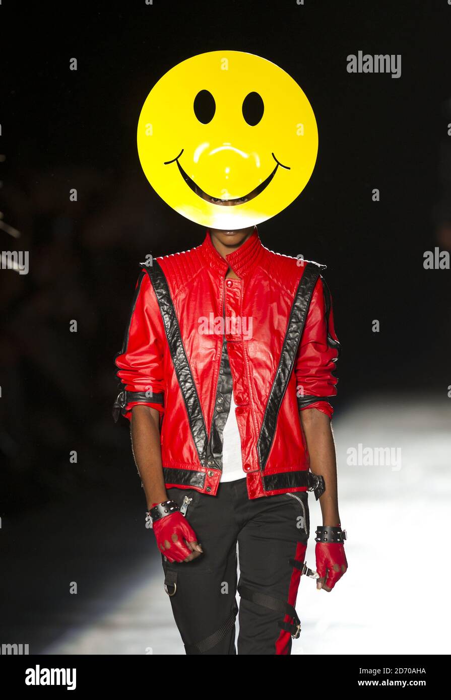 Philip treacy london fashion week show hi-res stock photography and ...