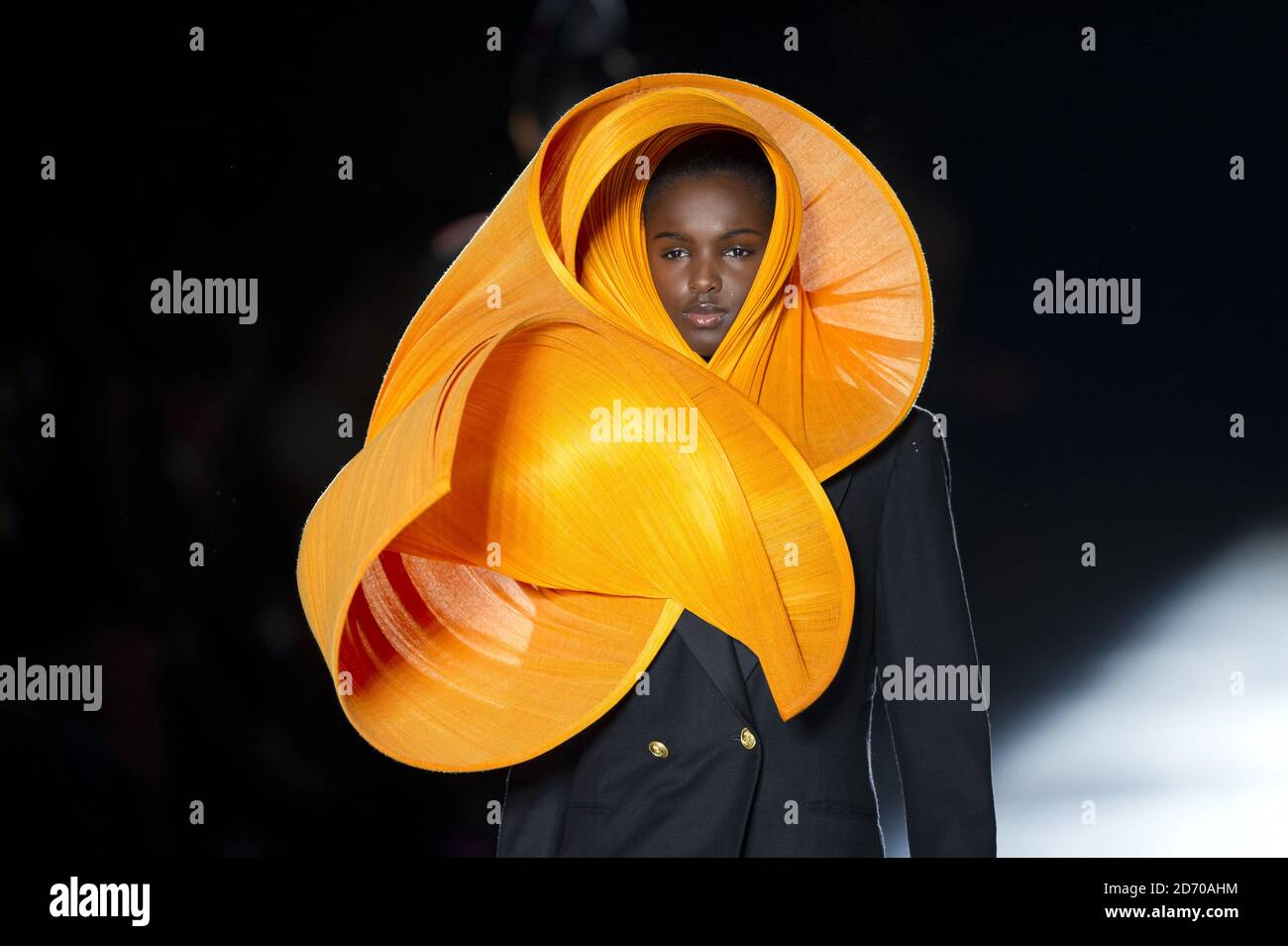 Philip treacy london fashion week show hi-res stock photography and ...